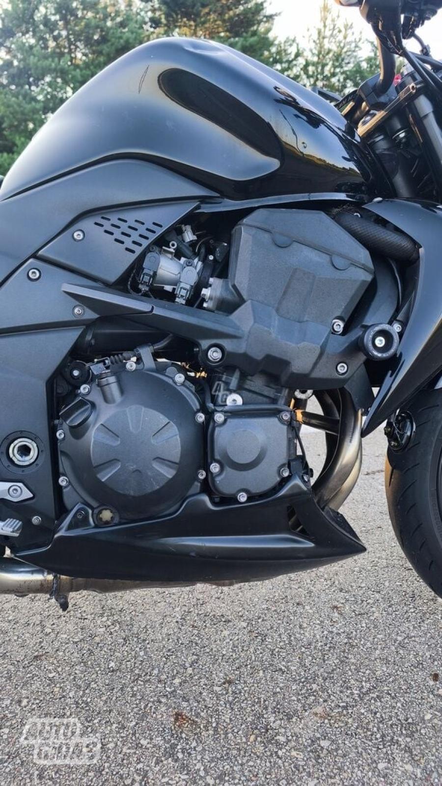 Black Kawasaki Z 2009 in Alytus, with an engine capacity of 0.75 L and mileage of 42 thousand km for 3100 €, photo 13 on AUTOMOTO.COM.LV