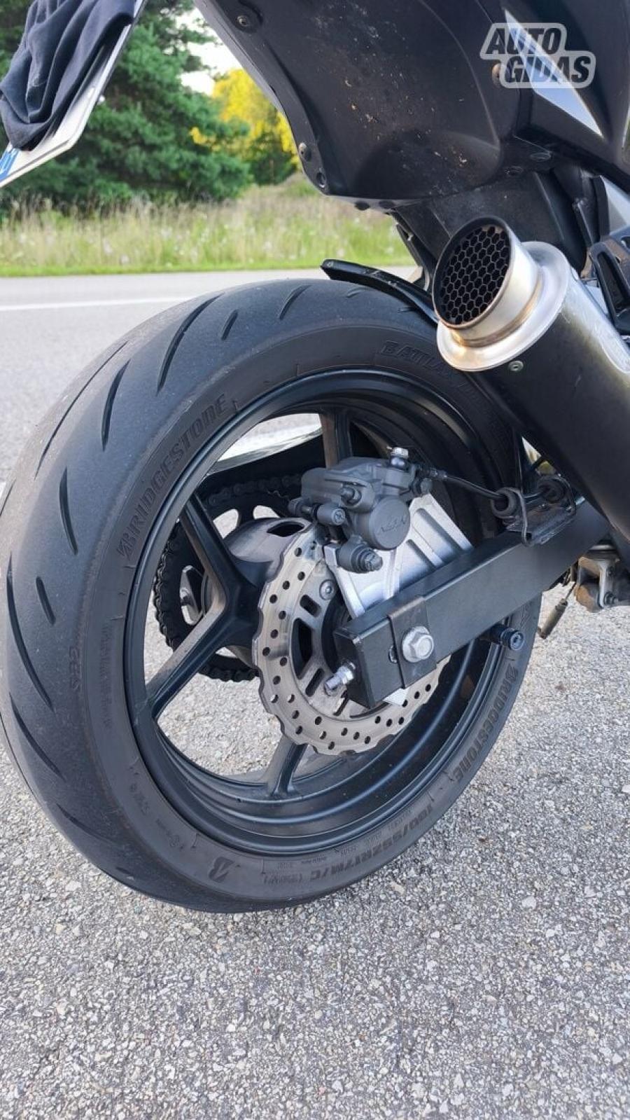 Black Kawasaki Z 2009 in Alytus, with an engine capacity of 0.75 L and mileage of 42 thousand km for 3100 €, photo 14 on AUTOMOTO.COM.LV