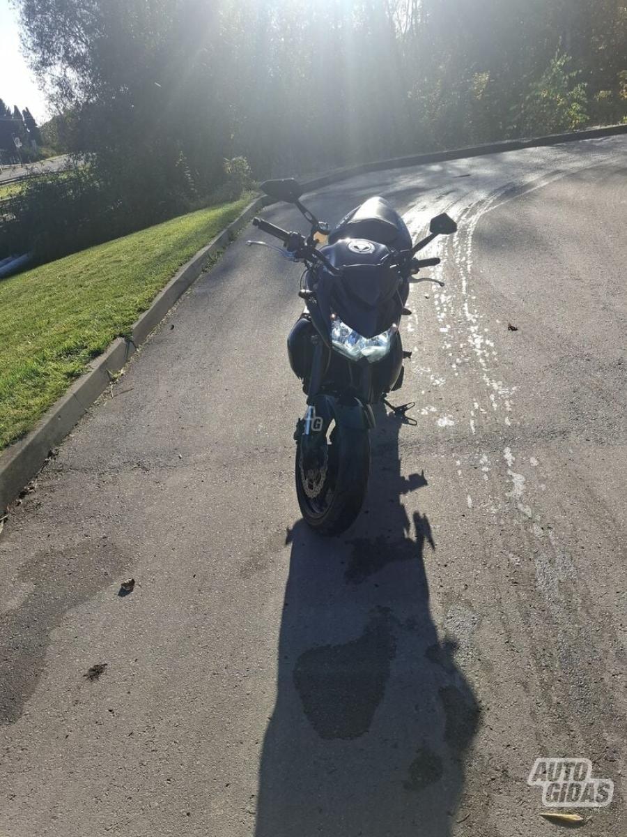 Black Kawasaki Z 2009 in Kaunas, with an engine capacity of 0.75 L and mileage of 38 thousand km for 3300 €, photo 4 on AUTOMOTO.COM.LV