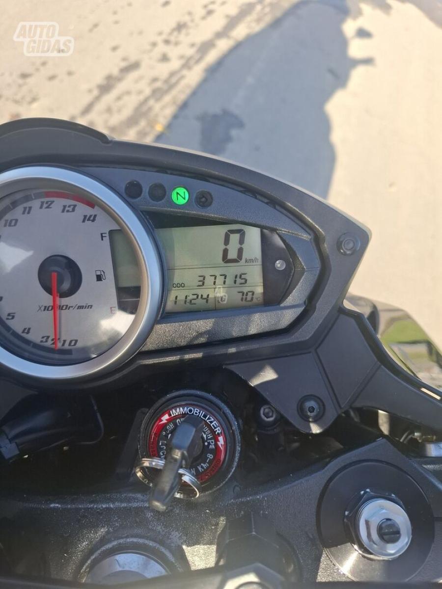 Black Kawasaki Z 2009 in Kaunas, with an engine capacity of 0.75 L and mileage of 38 thousand km for 3300 €, photo 9 on AUTOMOTO.COM.LV