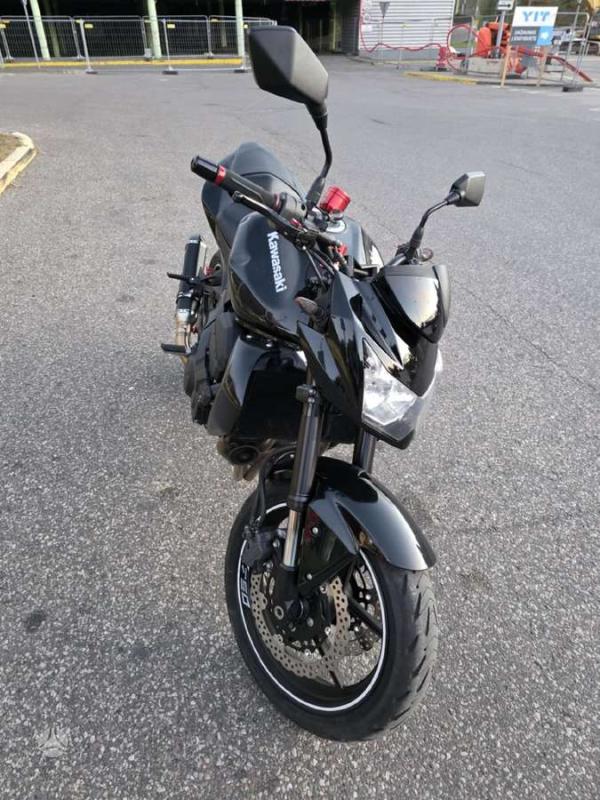 Melns Kawasaki Z 2010 Viļņa, ar dzinēja tilpumu 0.75 L un nobraukumu 47 tūkst. km par 3300 €, foto 4 vietnē AUTOMOTO.COM.LV