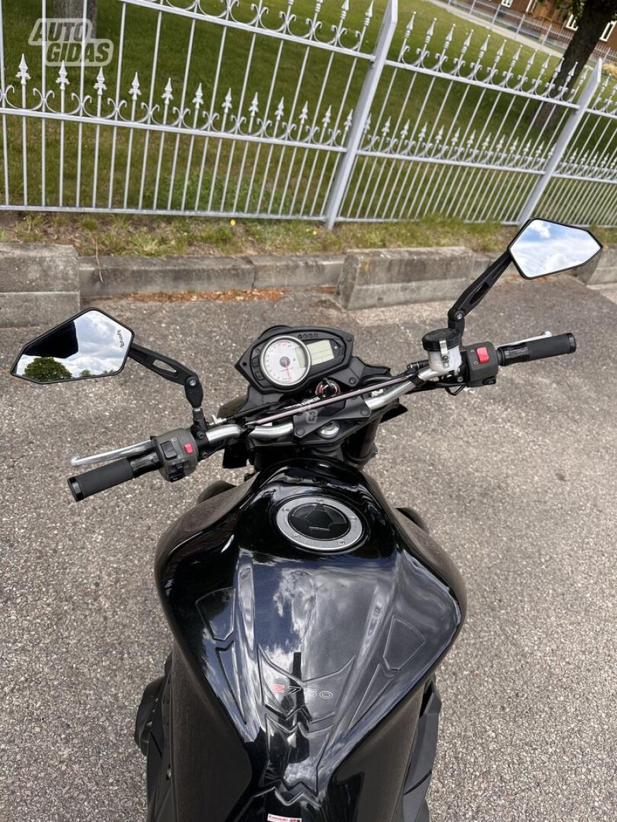 Black Kawasaki Z 2010 in Marijampole, with an engine capacity of 0.75 L and mileage of 42 thousand km for 3600 €, photo 4 on AUTOMOTO.COM.LV