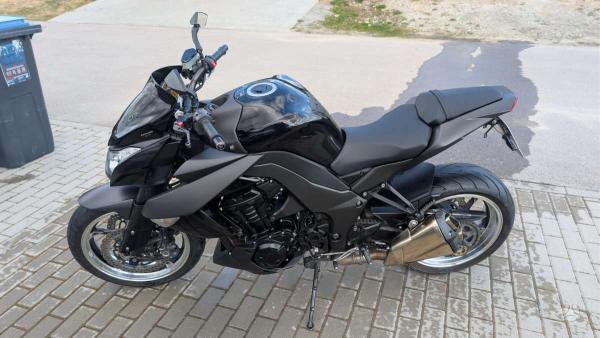 Melns Kawasaki Z 2010 Viļņa, ar dzinēja tilpumu 1.04 L un nobraukumu 21 tūkst. km par 5100 €, foto 2 vietnē AUTOMOTO.COM.LV
