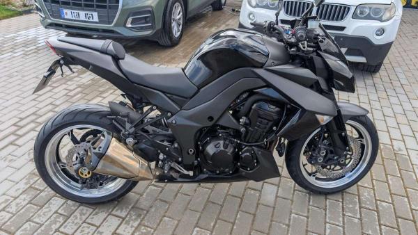 Melns Kawasaki Z 2010 Viļņa, ar dzinēja tilpumu 1.04 L un nobraukumu 21 tūkst. km par 5100 €, foto 3 vietnē AUTOMOTO.COM.LV