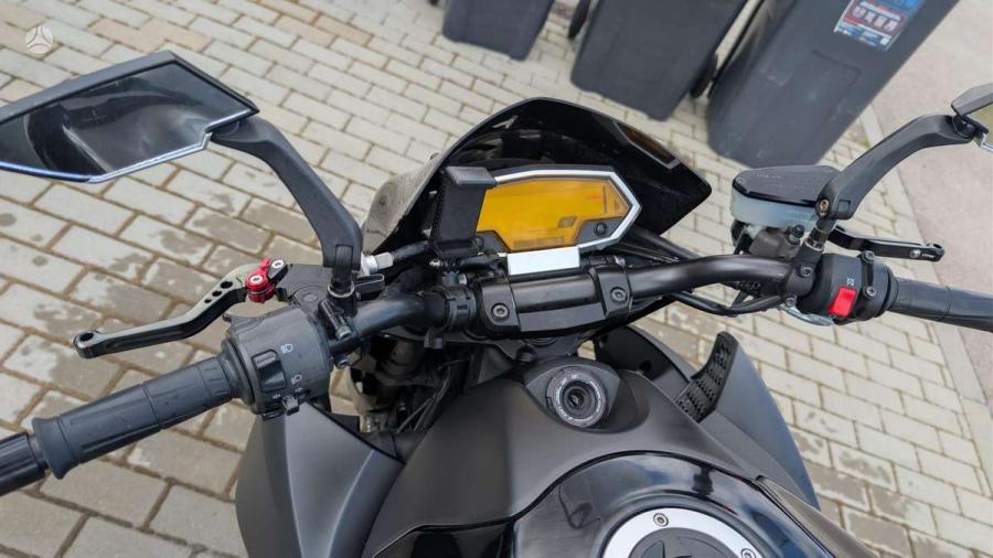 Black Kawasaki Z 2010 in Vilnius, with an engine capacity of 1.04 L and mileage of 21 thousand km for 5100 €, photo 5 on AUTOMOTO.COM.LV