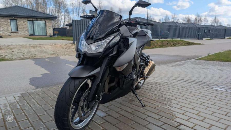 Black Kawasaki Z 2010 in Vilnius, with an engine capacity of 1.04 L and mileage of 21 thousand km for 5100 €, photo 7 on AUTOMOTO.COM.LV