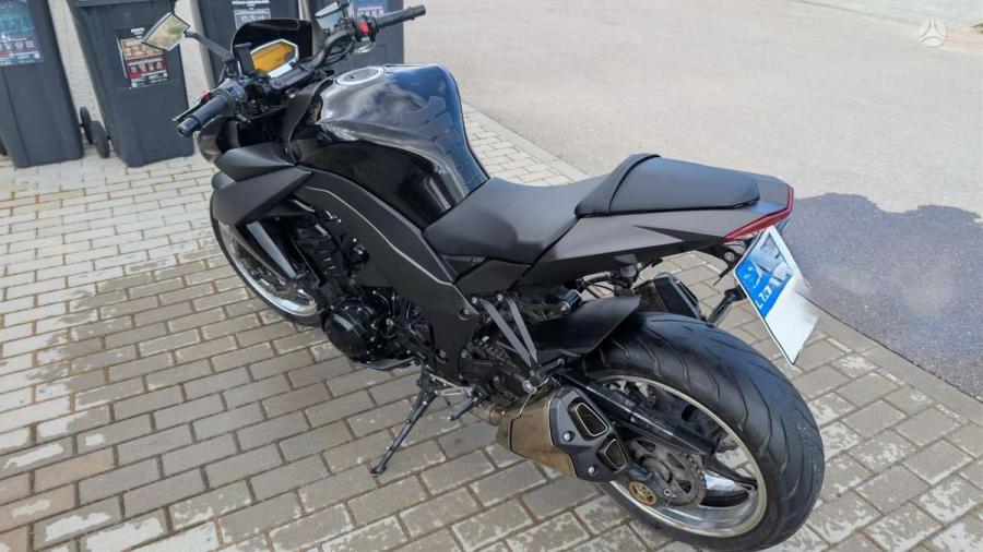 Black Kawasaki Z 2010 in Vilnius, with an engine capacity of 1.04 L and mileage of 21 thousand km for 5100 €, photo 9 on AUTOMOTO.COM.LV