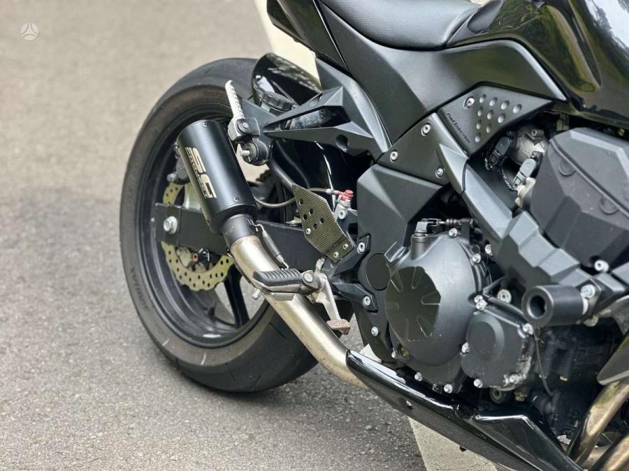 Melns Kawasaki Z 2010 Viļņa, ar dzinēja tilpumu 0.75 L un nobraukumu 46 tūkst. km par 3750 €, foto 14 vietnē AUTOMOTO.COM.LV