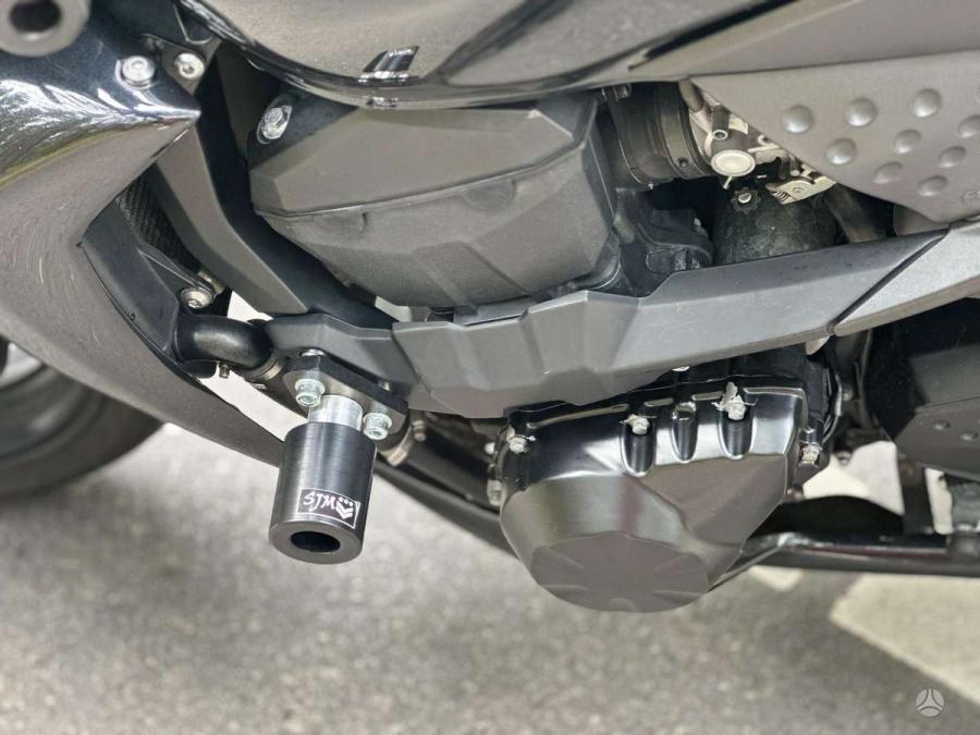 Melns Kawasaki Z 2010 Viļņa, ar dzinēja tilpumu 0.75 L un nobraukumu 46 tūkst. km par 3750 €, foto 18 vietnē AUTOMOTO.COM.LV