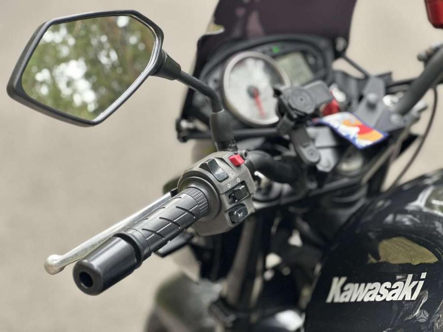 Melns Kawasaki Z 2010 Viļņa, ar dzinēja tilpumu 0.75 L un nobraukumu 46 tūkst. km par 3750 €, foto 24 vietnē AUTOMOTO.COM.LV