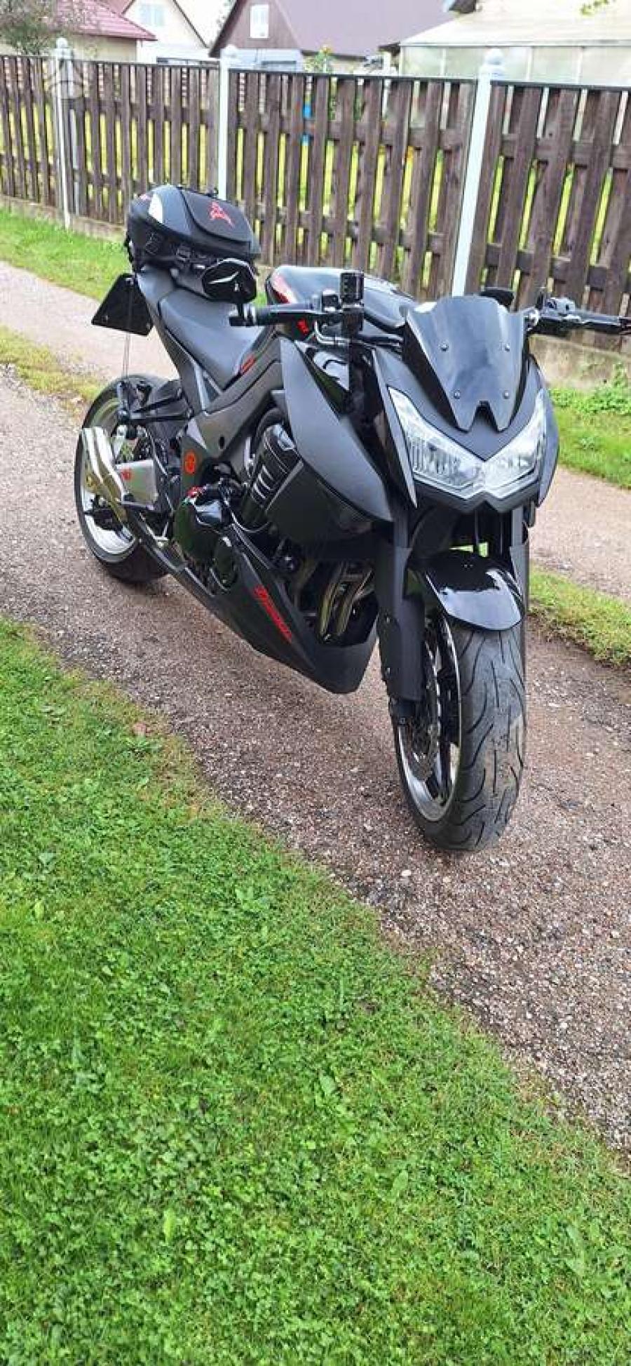 Black Kawasaki Z 2010 in Mazeikiai, with an engine capacity of 1.00 L and mileage of 48 thousand km for 4800 €, photo 1 on AUTOMOTO.COM.LV