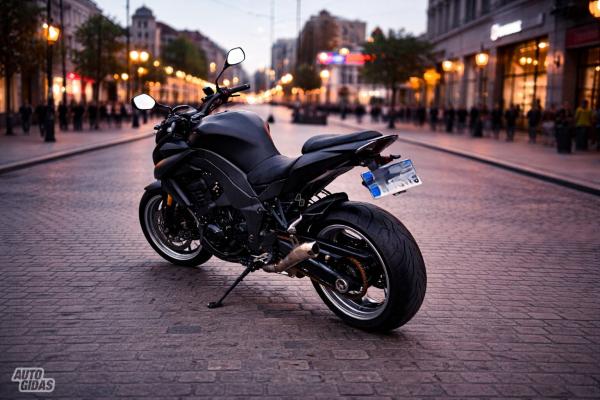 Черный Кавасаки Z 2011 в Алитус, объемом двигателя 0.00 л и пробегом 29 тыс. км за 4800 €, фото 5 на AUTOMOTO.COM.LV