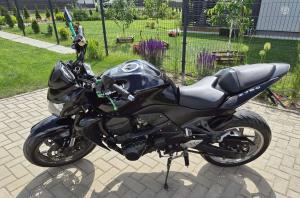 Melns Kawasaki Z 2011 Molėtai, ar dzinēja tilpumu 0.75 L un nobraukumu 34 tūkst. km par 3800 €, foto  vietnē AUTOMOTO.COM.LV