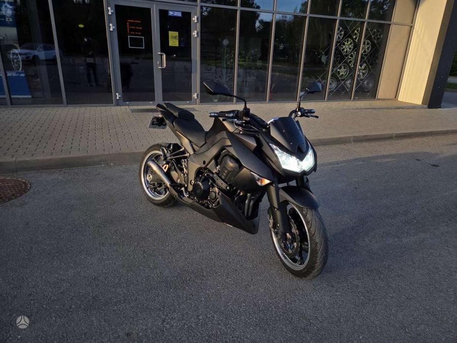 Black Kawasaki Z 2011 in Alytus, with an engine capacity of 1.00 L and mileage of 29 thousand km for 4700 €, photo 1 on AUTOMOTO.COM.LV