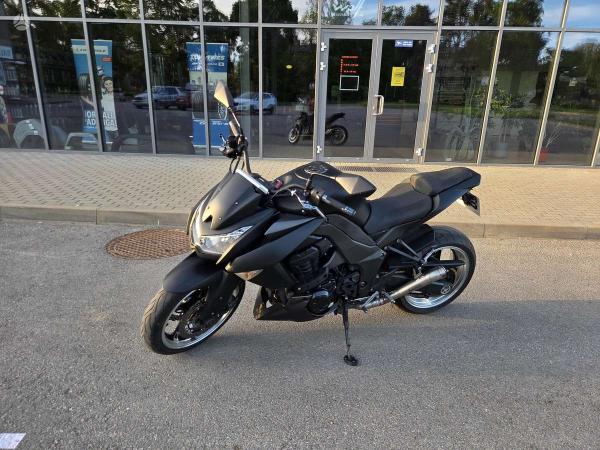 Melns Kawasaki Z 2011 Alīta, ar dzinēja tilpumu 1.00 L un nobraukumu 29 tūkst. km par 4700 €, foto 2 vietnē AUTOMOTO.COM.LV