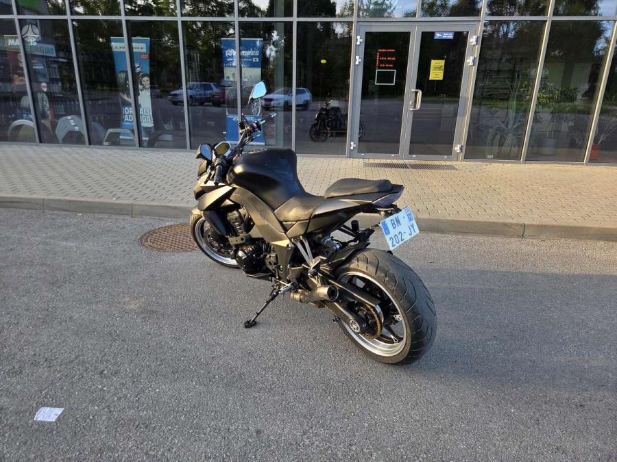 Black Kawasaki Z 2011 in Alytus, with an engine capacity of 1.00 L and mileage of 29 thousand km for 4700 €, photo 4 on AUTOMOTO.COM.LV