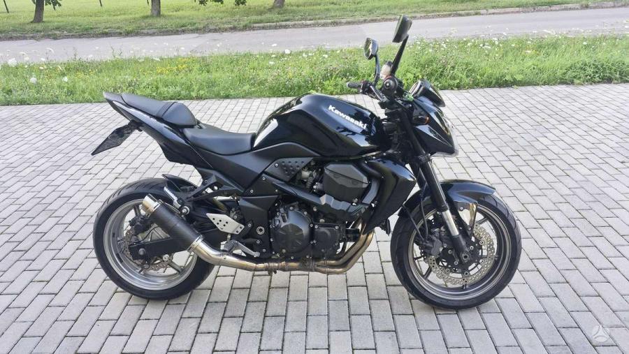Black Kawasaki Z 2011 in Kaunas, with an engine capacity of 0.75 L and mileage of 34 thousand km for 3499 €, photo 1 on AUTOMOTO.COM.LV