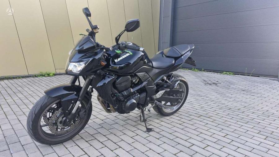 Black Kawasaki Z 2011 in Kaunas, with an engine capacity of 0.75 L and mileage of 34 thousand km for 3499 €, photo 8 on AUTOMOTO.COM.LV