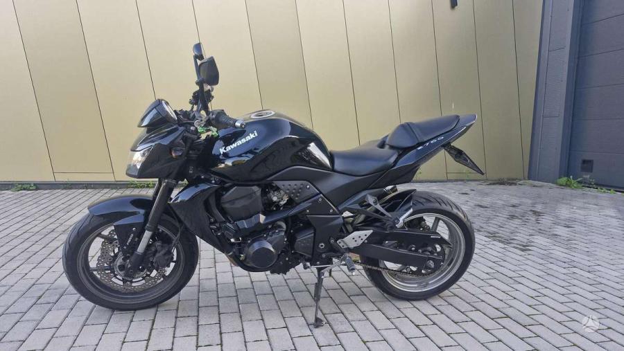 Black Kawasaki Z 2011 in Kaunas, with an engine capacity of 0.75 L and mileage of 34 thousand km for 3499 €, photo 12 on AUTOMOTO.COM.LV