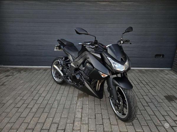Black Kawasaki Z 2011 in Kaunas, with an engine capacity of 1.04 L and mileage of 28 thousand km for 4700 €, photo 1 on AUTOMOTO.COM.LV