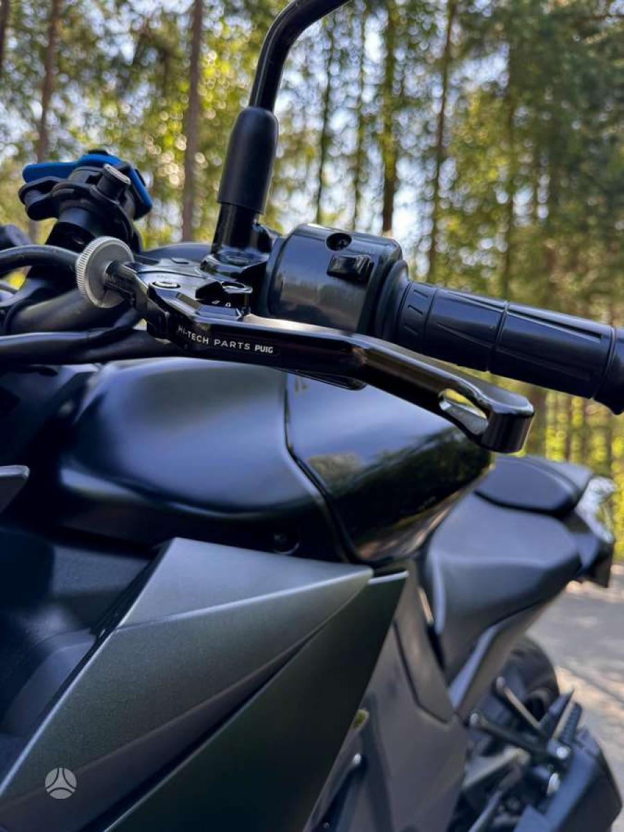 Black Kawasaki Z 2011 in Varena, with an engine capacity of 1.00 L and mileage of 52 thousand km for 5300 €, photo 7 on AUTOMOTO.COM.LV