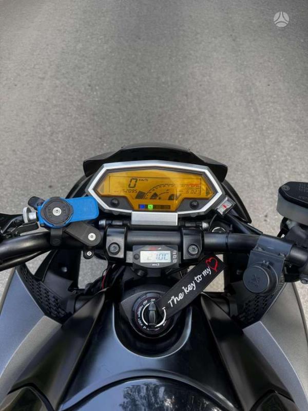 Black Kawasaki Z 2011 in Varena, with an engine capacity of 1.00 L and mileage of 52 thousand km for 5300 €, photo 7 on AUTOMOTO.COM.LV