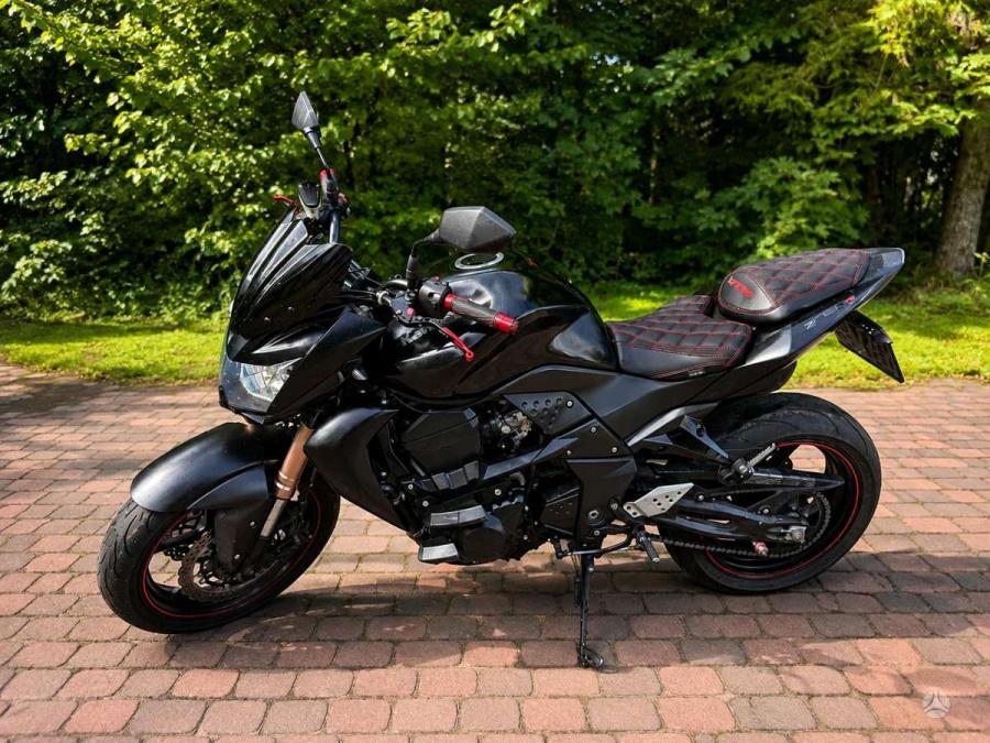 Black Kawasaki Z 2011 in Utena, with an engine capacity of 0.75 L and mileage of 39 thousand km for 3300 €, photo 3 on AUTOMOTO.COM.LV