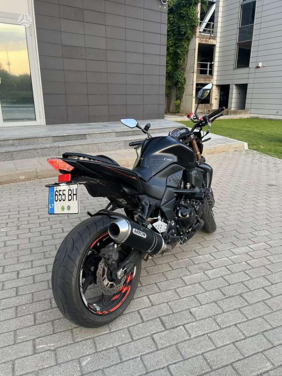 Black Kawasaki Z 2011 in Vilnius, with an engine capacity of 0.75 L and mileage of 35 thousand km for 3800 €, photo 4 on AUTOMOTO.COM.LV