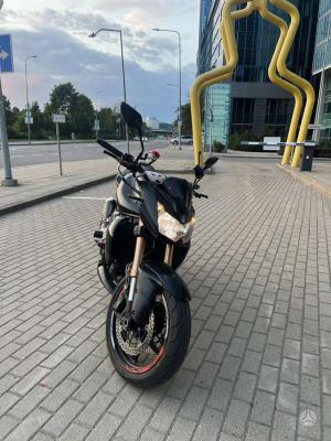 Black Kawasaki Z 2011 in Vilnius, with an engine capacity of 0.75 L and mileage of 35 thousand km for 3800 €, photo 5 on AUTOMOTO.COM.LV
