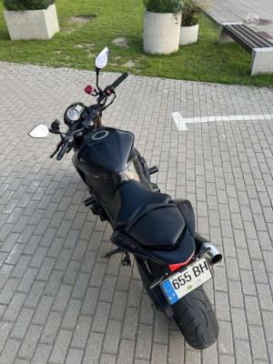 Black Kawasaki Z 2011 in Vilnius, with an engine capacity of 0.75 L and mileage of 35 thousand km for 3800 €, photo 6 on AUTOMOTO.COM.LV