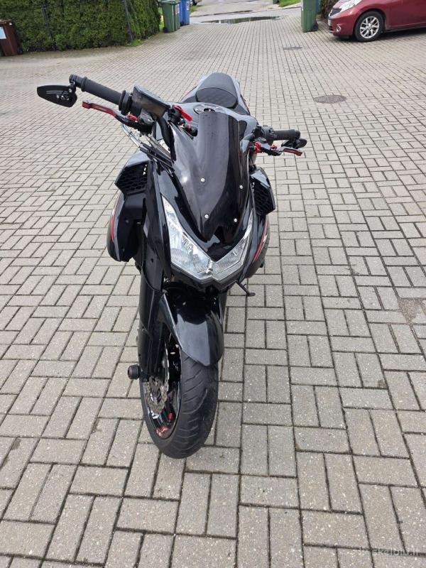 Black Kawasaki Z 2011 in Kaunas, with an engine capacity of 1.00 L and mileage of 50 thousand km for 4500 €, photo 1 on AUTOMOTO.COM.LV