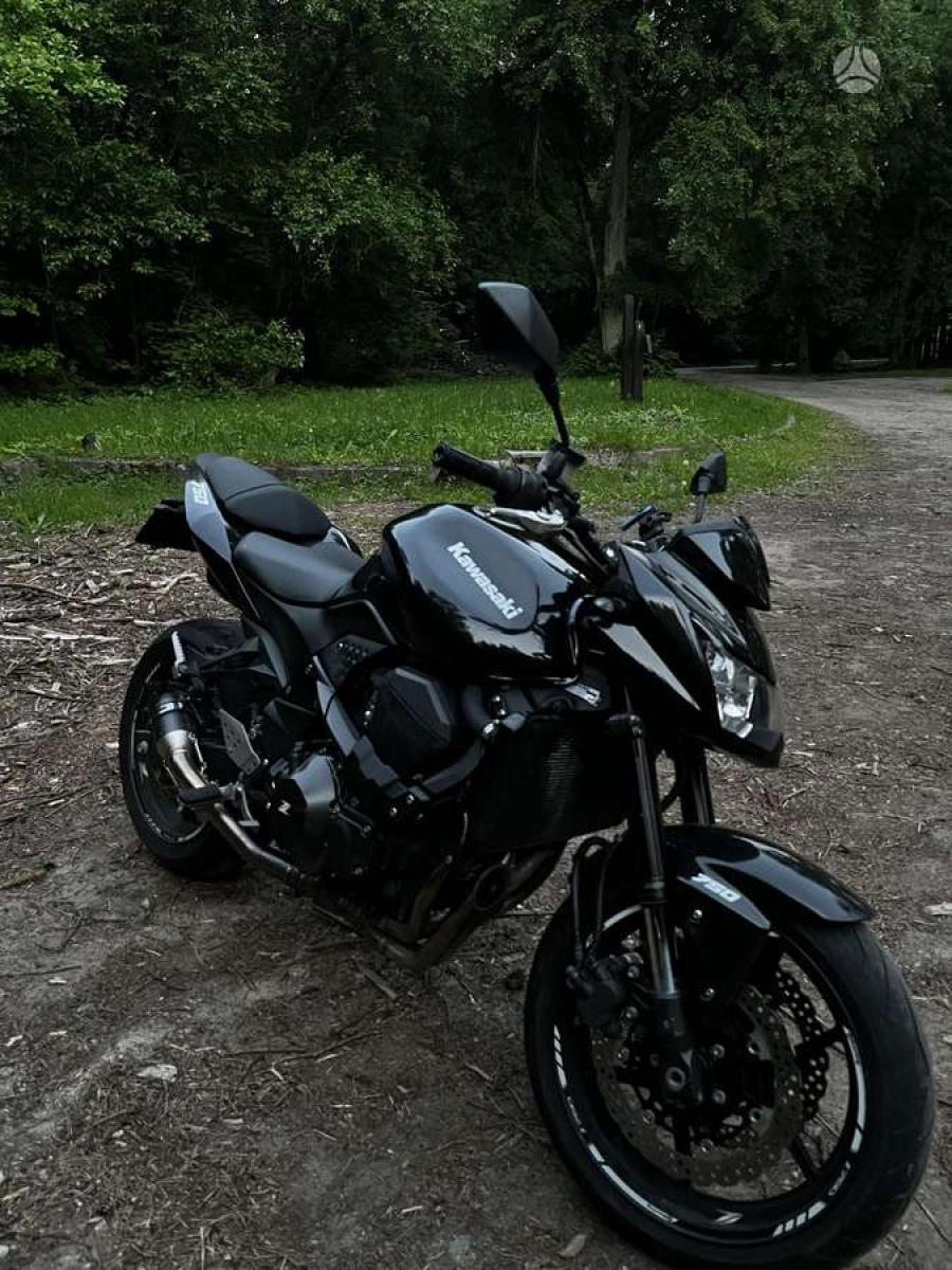 Black Kawasaki Z 2011 in Vilnius, with an engine capacity of 0.75 L and mileage of 36 thousand km for 3450 €, photo 3 on AUTOMOTO.COM.LV