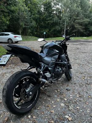 Black Kawasaki Z 2011 in Vilnius, with an engine capacity of 0.75 L and mileage of 36 thousand km for 3450 €, photo 6 on AUTOMOTO.COM.LV