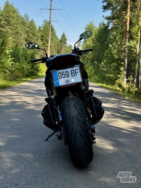 Black Kawasaki Z 2011 in Varena, with an engine capacity of 1.00 L and mileage of 53 thousand km for 4850 €, photo 7 on AUTOMOTO.COM.LV