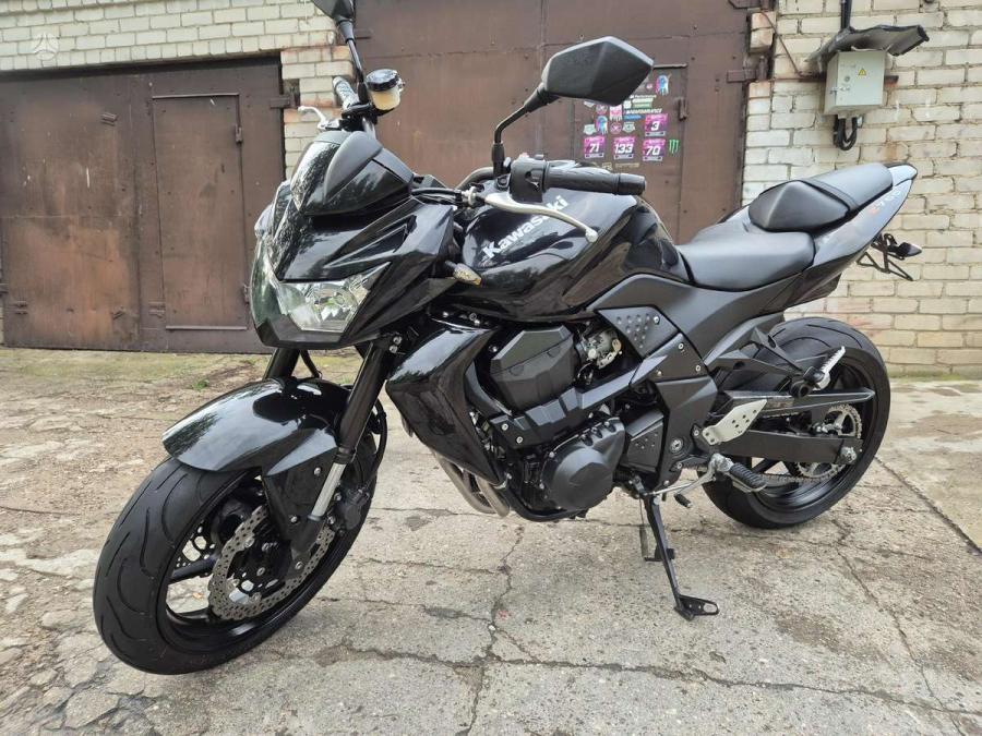 Black Kawasaki Z 2012 in Alytus, with an engine capacity of 0.75 L and mileage of 22 thousand km for 3960 €, photo 2 on AUTOMOTO.COM.LV