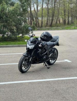 Melns Kawasaki Z 2012 Trakai, ar dzinēja tilpumu 0.75 L un nobraukumu 32 tūkst. km par 3900 €, foto 3 vietnē AUTOMOTO.COM.LV