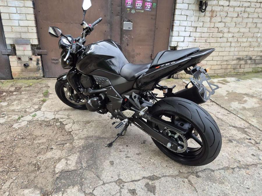 Melns Kawasaki Z 2012 Alīta, ar dzinēja tilpumu 0.75 L un nobraukumu 22 tūkst. km par 3680 €, foto 7 vietnē AUTOMOTO.COM.LV