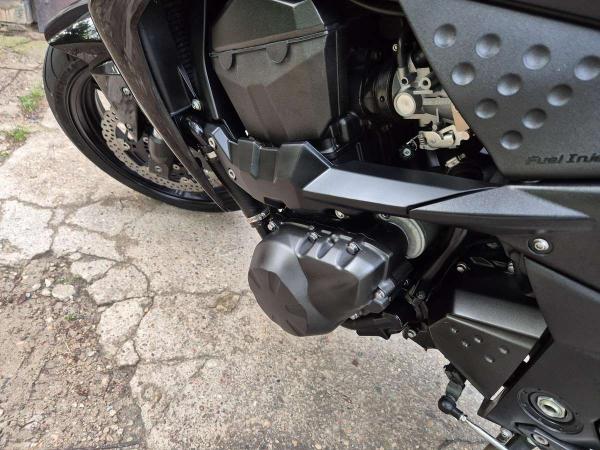 Black Kawasaki Z 2012 in Alytus, with an engine capacity of 0.75 L and mileage of 22 thousand km for 3680 €, photo 10 on AUTOMOTO.COM.LV