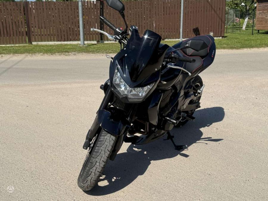 Melns Kawasaki Z 2012 Plungė, ar dzinēja tilpumu 0.75 L un nobraukumu 41 tūkst. km par 4000 €, foto 3 vietnē AUTOMOTO.COM.LV