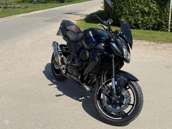 Melns Kawasaki Z 2012 Plungė, ar dzinēja tilpumu 0.75 L un nobraukumu 41 tūkst. km par 4000 €, foto 3 vietnē AUTOMOTO.COM.LV