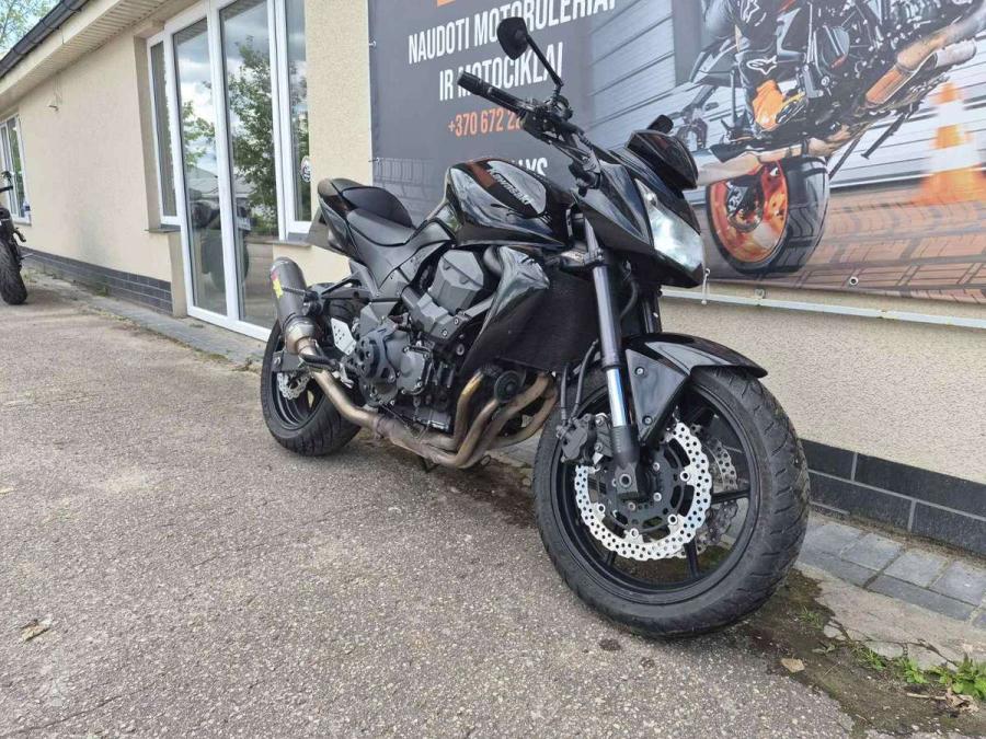 Black Kawasaki Z 2013 in Panevezys, with an engine capacity of 0.75 L and mileage of 43 thousand km for 3600 €, photo 1 on AUTOMOTO.COM.LV