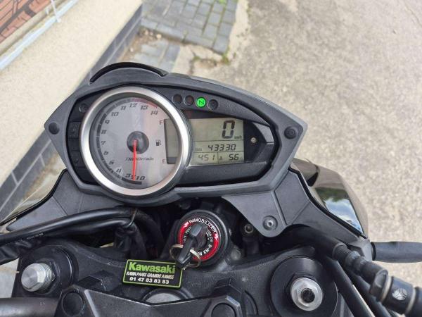 Black Kawasaki Z 2013 in Panevezys, with an engine capacity of 0.75 L and mileage of 43 thousand km for 3600 €, photo 6 on AUTOMOTO.COM.LV