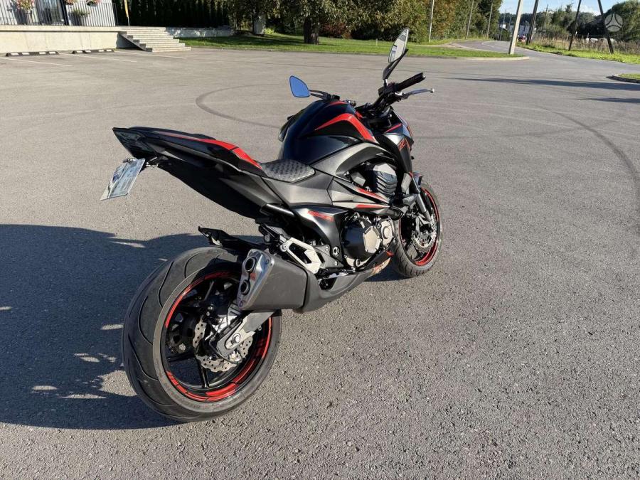 Melns Kawasaki Z 2013 Kauņa, ar dzinēja tilpumu 0.80 L un nobraukumu 20 tūkst. km par 4200 €, foto 5 vietnē AUTOMOTO.COM.LV