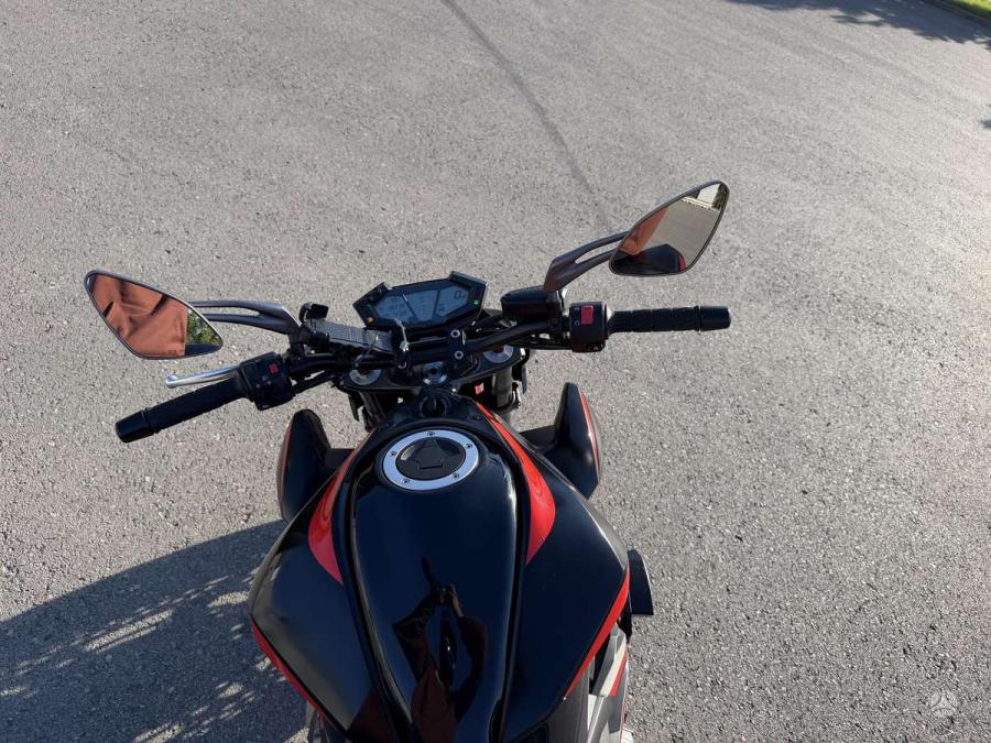 Melns Kawasaki Z 2013 Kauņa, ar dzinēja tilpumu 0.80 L un nobraukumu 20 tūkst. km par 4200 €, foto 12 vietnē AUTOMOTO.COM.LV