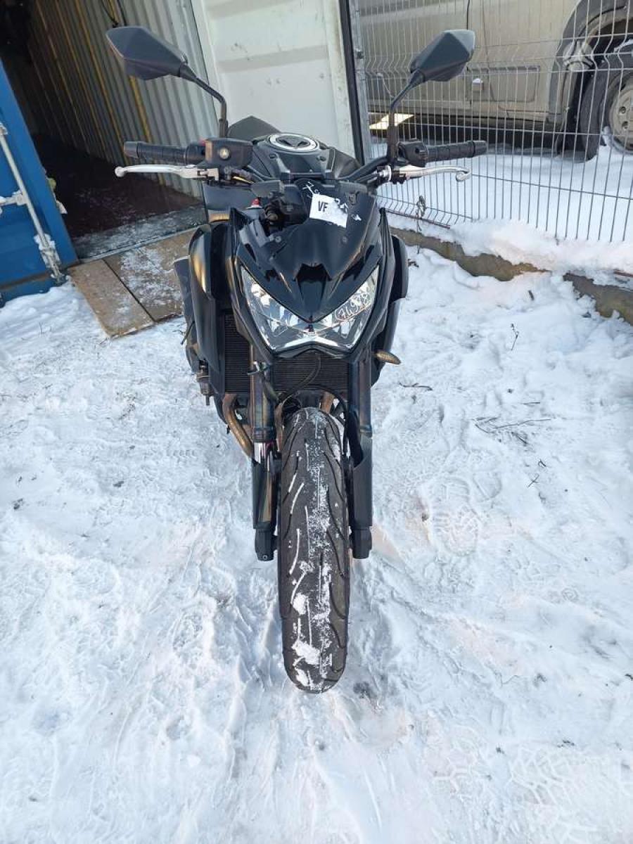 Black Kawasaki Z 2014 in Kaunas, with an engine capacity of 0.80 L and mileage of 60 thousand km for 3600 €, photo 3 on AUTOMOTO.COM.LV