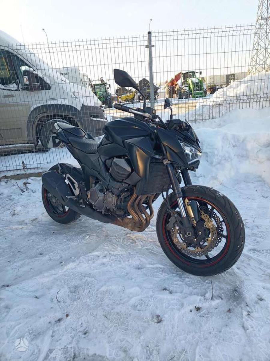 Black Kawasaki Z 2014 in Kaunas, with an engine capacity of 0.80 L and mileage of 60 thousand km for 3600 €, photo 11 on AUTOMOTO.COM.LV