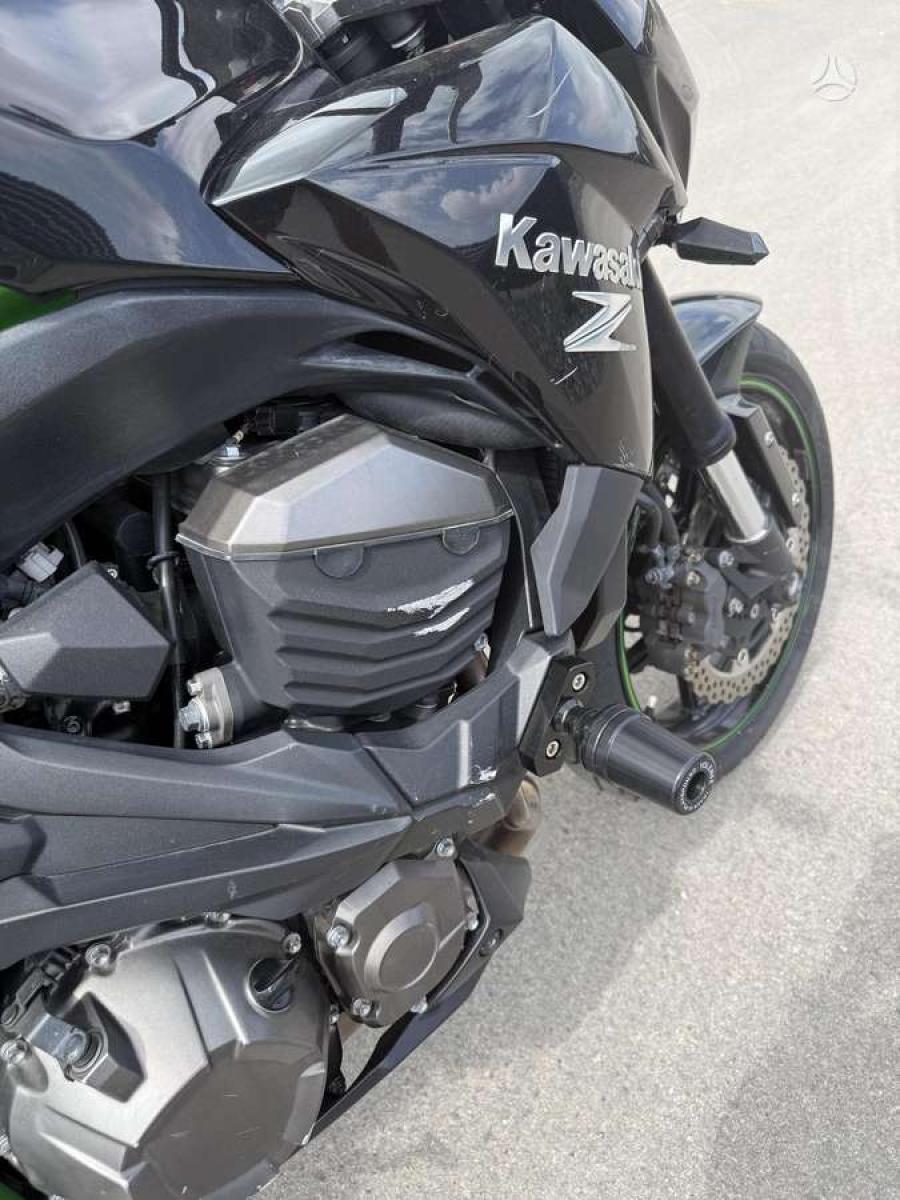Black Kawasaki Z 2014 in Kaunas, with an engine capacity of 0.80 L and mileage of 27 thousand km for 4500 €, photo 11 on AUTOMOTO.COM.LV