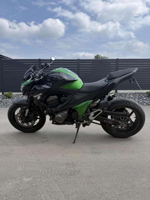 Black Kawasaki Z 2014 in Kaunas, with an engine capacity of 0.80 L and mileage of 27 thousand km for 4500 €, photo 1 on AUTOMOTO.COM.LV