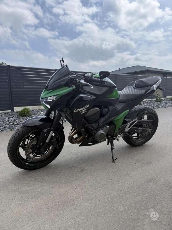 Black Kawasaki Z 2014 in Kaunas, with an engine capacity of 0.80 L and mileage of 27 thousand km for 4500 €, photo 2 on AUTOMOTO.COM.LV