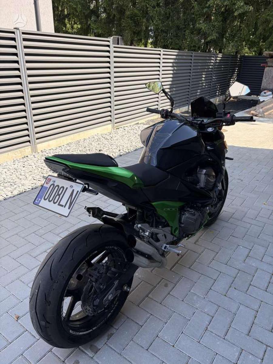 Melns Kawasaki Z 2014 Viļņa, ar dzinēja tilpumu 0.81 L un nobraukumu 42 tūkst. km par 4450 €, foto 8 vietnē AUTOMOTO.COM.LV